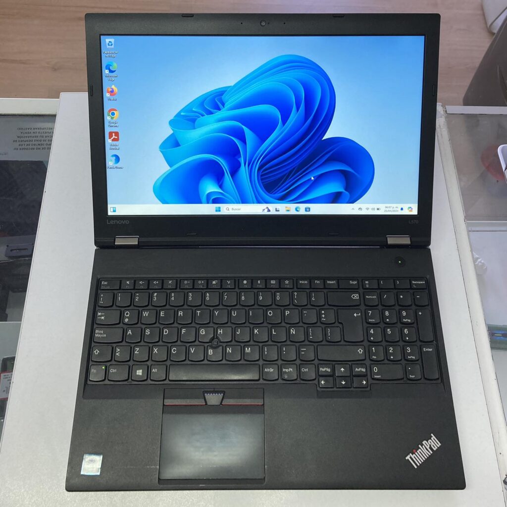 Lenovo L570, 15.6 pulgadas, i5 7300u, 8gb de RAM, 240gb SSD, Windows 11 ...